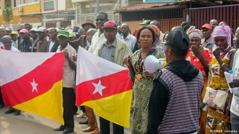 Militantes da FNLA em rota de colisão com actual líder Nimi-a-Nsimbi ...