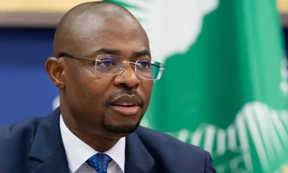 Miguel Bembe desafia Angola a reforçar presença nos palcos ...